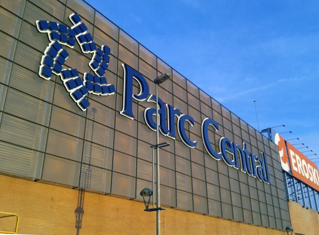 Parc Central Shopping Center – Signes